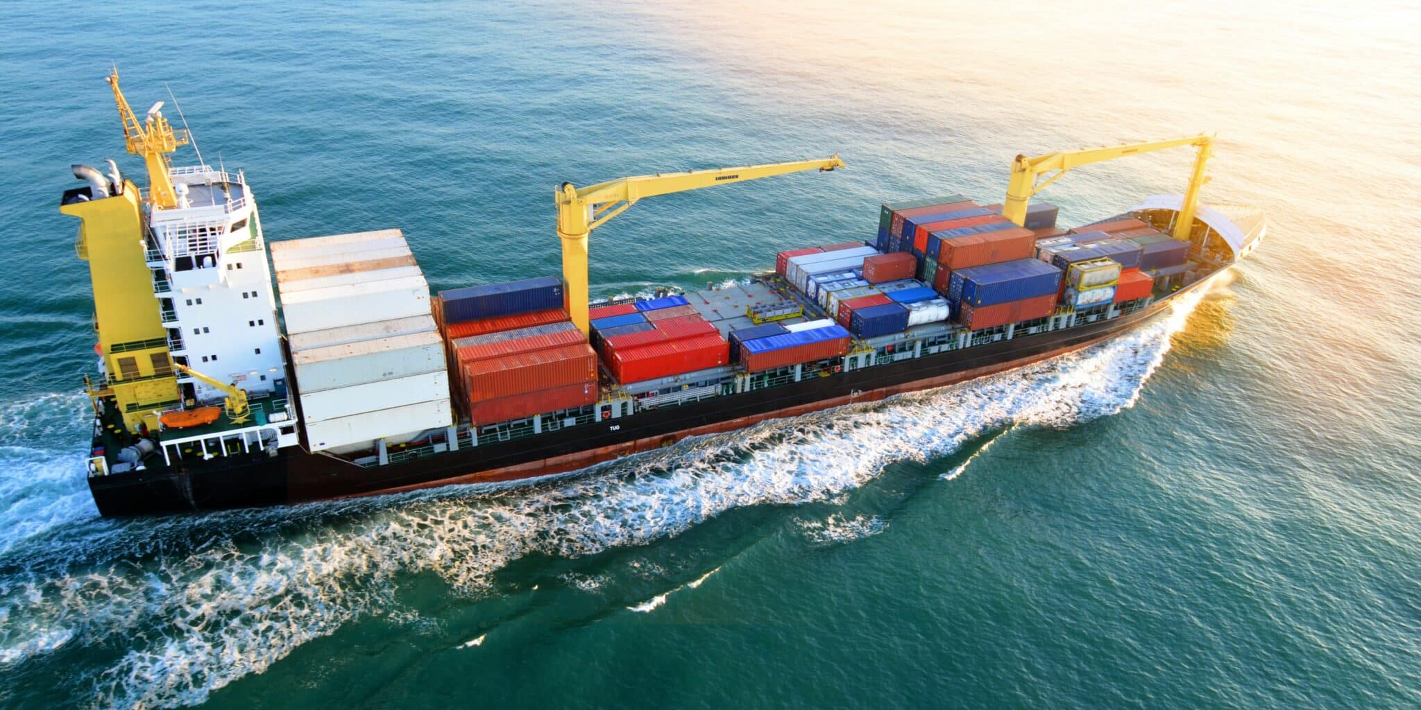 Importance of Container Tracking in Supply Chain Management: 5 Reasons