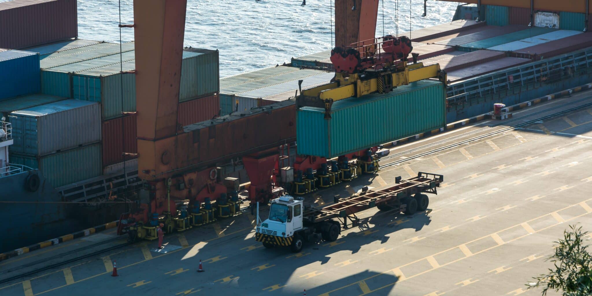 Containerization Revolution: Transforming Ocean Transportation Through the Years