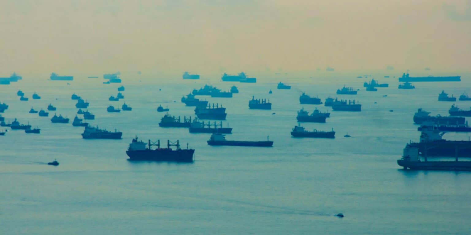 How Much Does the Shipping Industry Contribute to Global CO2 Emissions?